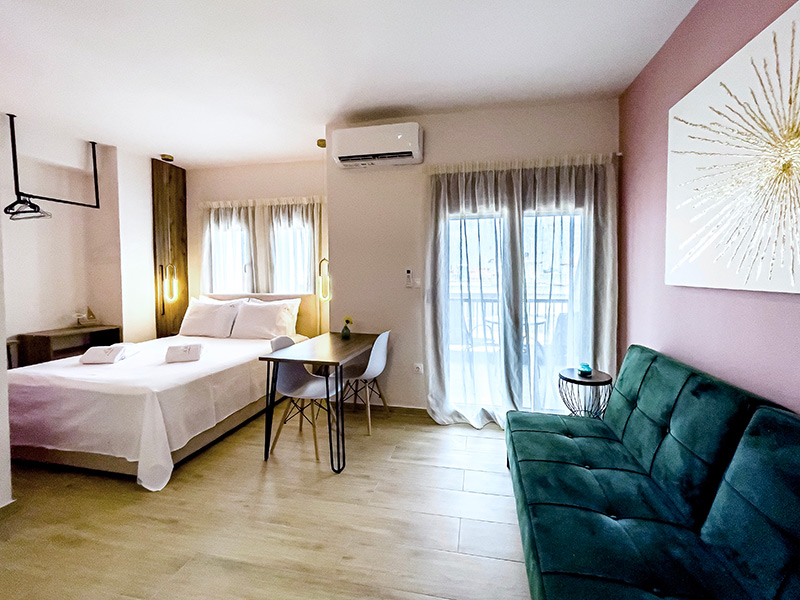 Deluxe Double Studio - Athonite Suites